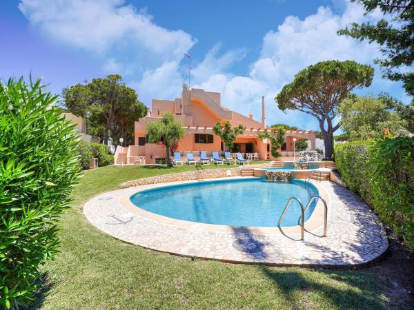 Villa In Vilamoura With Pool Near Beach - Algarve