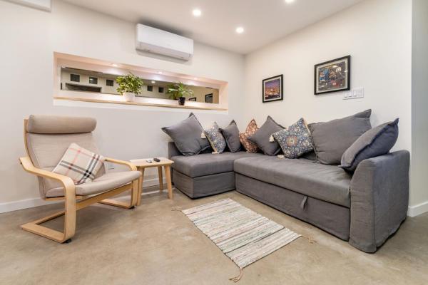 Une Retraite De Qualité Au Niveau Du Jardin En Centre-ville - Montreal