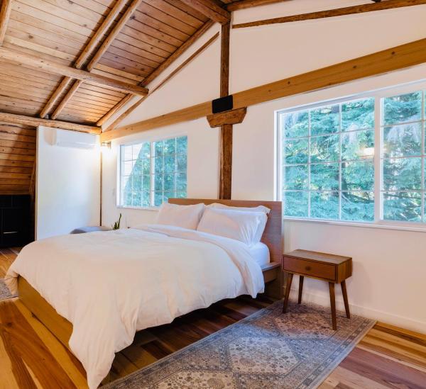 Hot Tub, Sauna, Cold Plunge - 1 Mile From Rainier Np - Sleeps 8 - Mount Rainier, WA