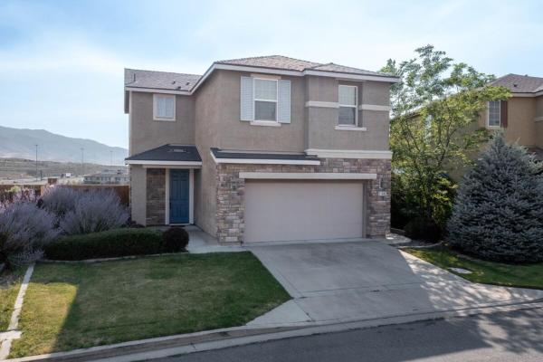 View-filled Family Retreat - Reno, NV