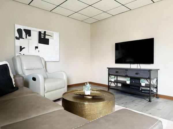 Parkland Home King 2bedroom Townhome In Evv - Evansville, IN