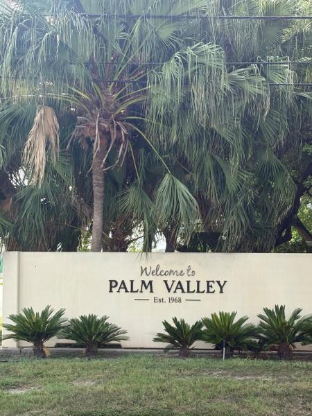 Palm Valley Country Club Getaway - Harlingen, TX