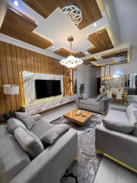 Kayla Golden Muse - Nigeria