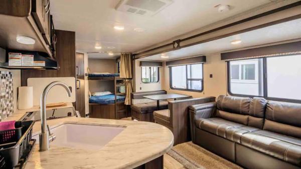 Parked Rv Travel Trailer Getaway Wi-fi With Hookups - Fresno, CA