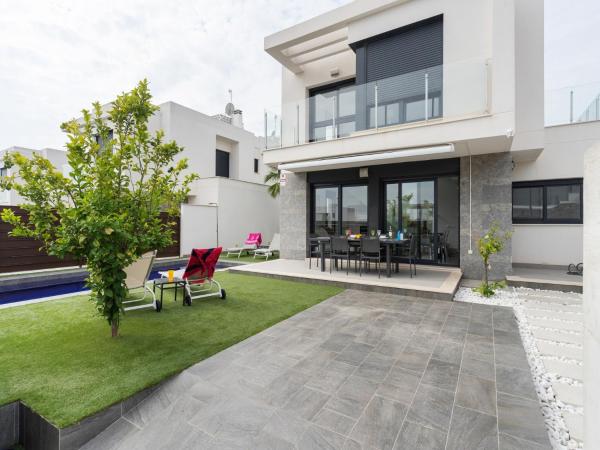Airy Villa Near Golf & Dining - Almoradí