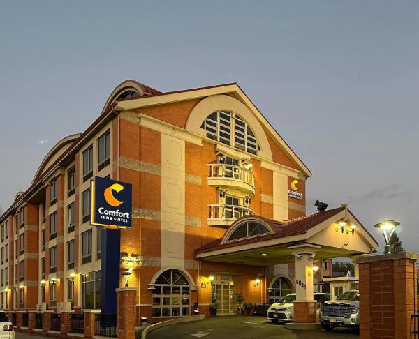 Comfort Inn & Suites Laguardia Airport - Brooklyn, NY