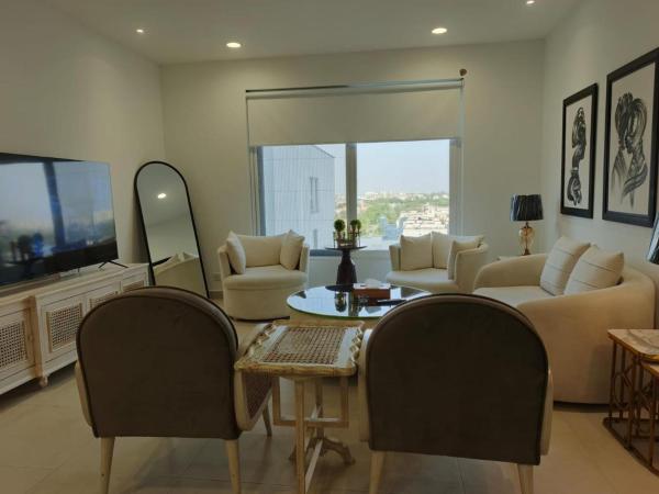 Penta Square Luxury Serviced Apartments - Dha Phase 5 Lahore - Lahore