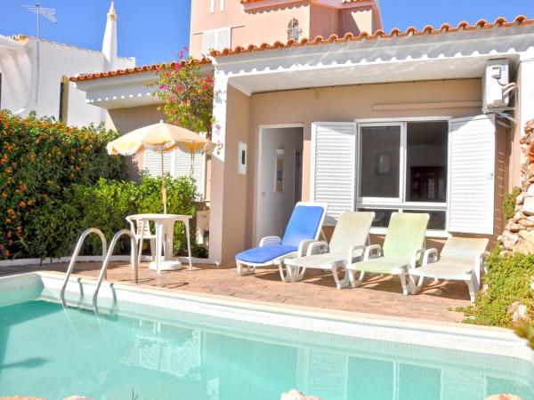 Horacio Villa Is Located Near The Center Of Vilamoura - Quarteira