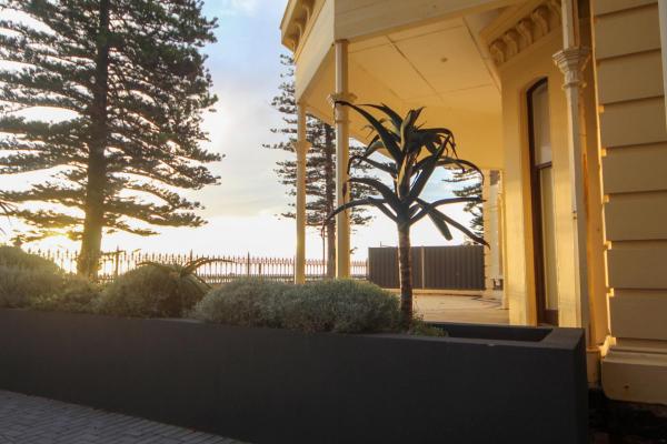 Seafield Tower Glenelg Apartment - Glenelg