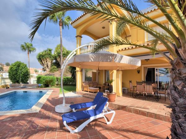Villa In Mijas Costa With Private Pool - La Cala de Mijas