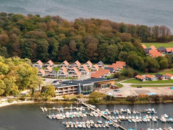 8 Person Holiday Home On A Holiday Park In Gråsten - Denemarken