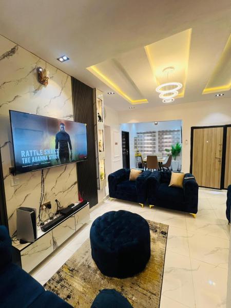 Modern & Spacious 3 Bedroom House Eleyele Ibadan With 24 Hours Power & Wi-fi - Ibadan