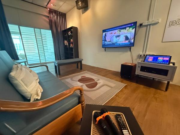 Bondfire Ipoh Bercham Karaoke & Homestay 5pax - Ipoh