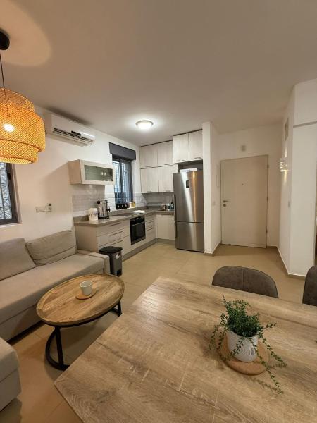 Cozy & Modern One Bedroom Adjacent To Betzalel & Sacher Park - Jerusalem