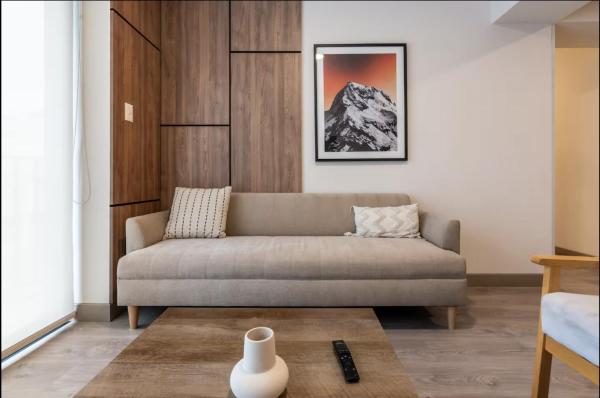 Grimaldo By Geko - Lima