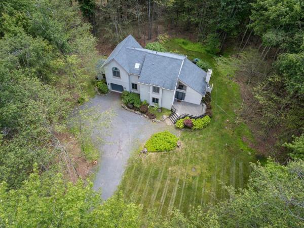 Pocono Escape Style And Serenity - Pocono Pines, PA