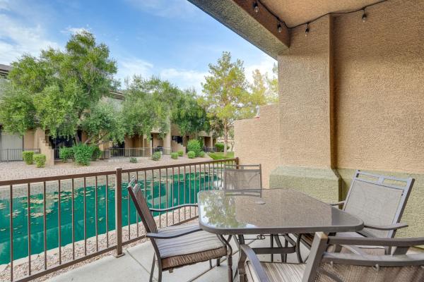 1 Mi To Golf Lake-view Condo With Pool In Chandler! - Chandler