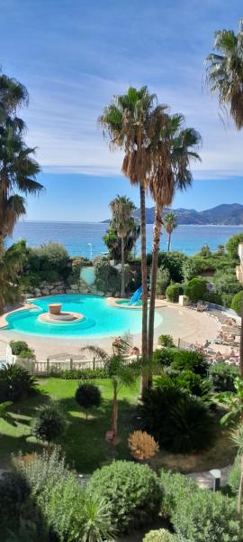 Cannes Plages Du Midi Appartements Climatisés Bord De Mer De 1 à 7 Pers, 2 Piscines, Parking Privatif Inclus - Théoule-sur-Mer