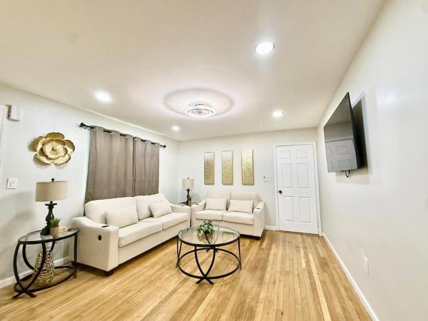 Historic Barn View Modern Country Newton House - Budd Lake, NJ