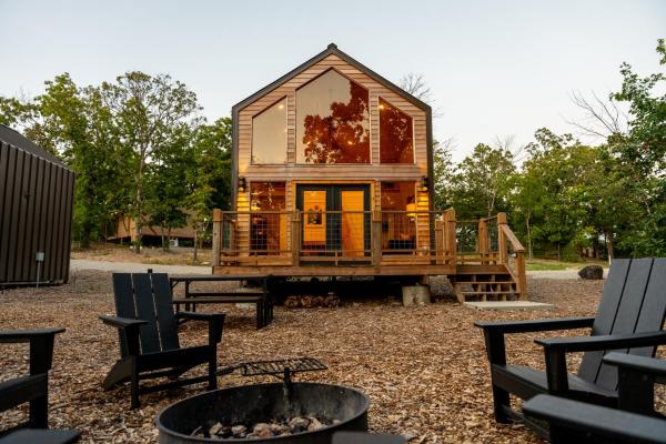 New - Modern Cabin In Glamping Resort Sleeps To 6 - Branson, MO