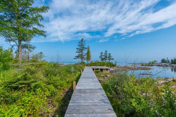 Starlight Shores - Waterfront Escape - Tobermory