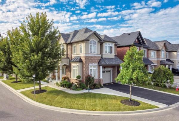 Luxury Stay - Ontario