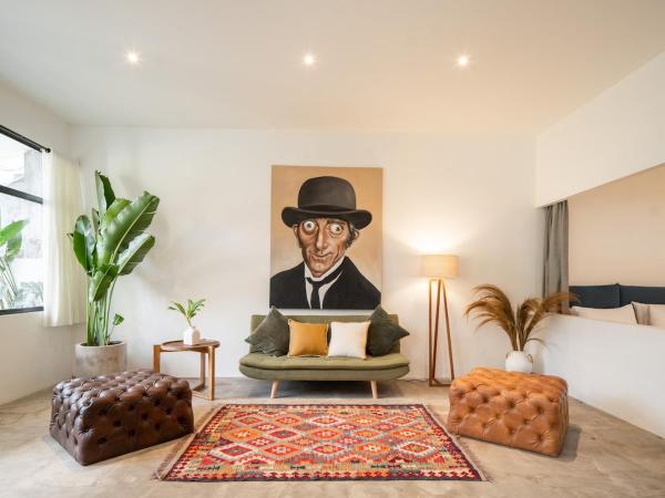 Spacious Mid-century Loft With Tropical Flair & Private Pool - Canggu