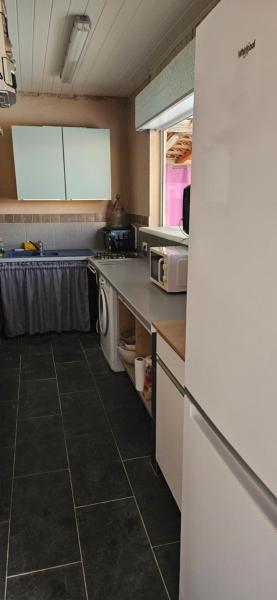 Bed And Kitchen With Pool - Aléria