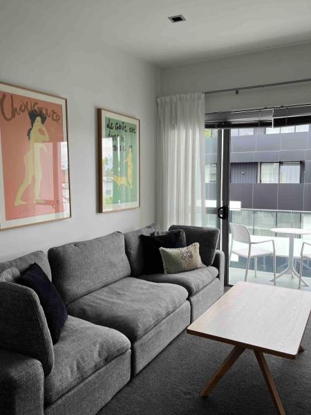 Lovely Apartment With Skytower Views And Car Park - Riverhead