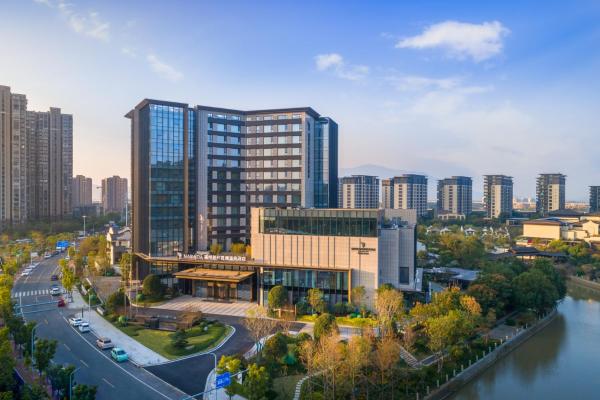 Fuzhou's First Junlan Hot Spring Hotel - 福州市