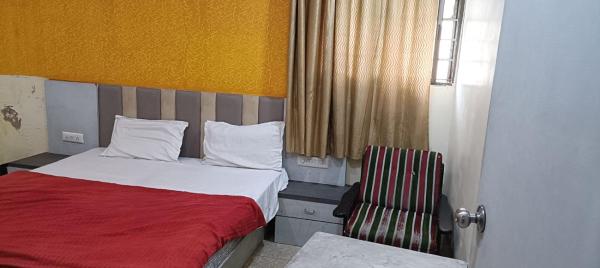 Hotel Crystal Ahmedabad - Ahmedabad