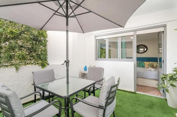 El Patio De Amparo, 120m2, Plaza De Toros A 700m - Alicante