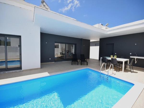 Sunny Villa Near ÓBidos W Beaches - Foz do Arelho