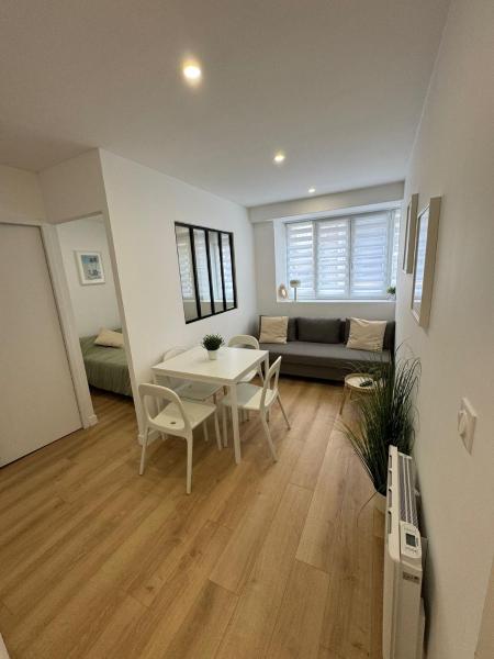 Mallorca, Plein Centre Avec Parking - Reims