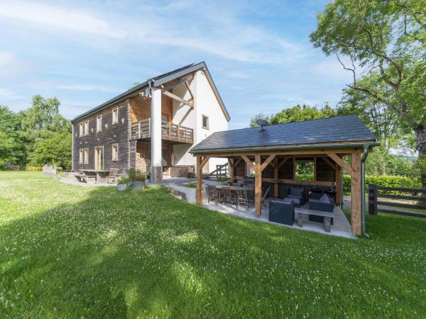 Villa In Freyneux With Garden - Belgien