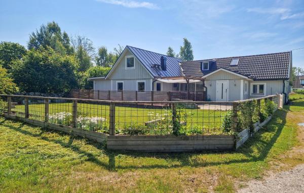 Stunning Home In Asarum With Wifi - Karlshamn