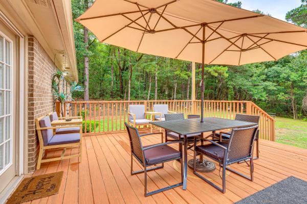 2 Mi To Bay And Beaches Home With Gazebo In Daphne - Daphne, AL