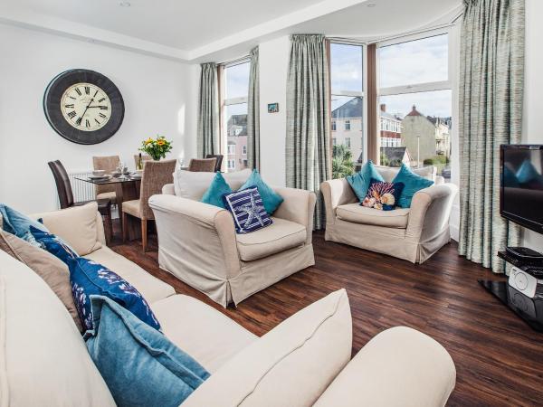 Dyma Y Bywyd - Tenby