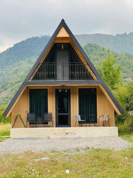 Hiyadel Balcony - Georgia