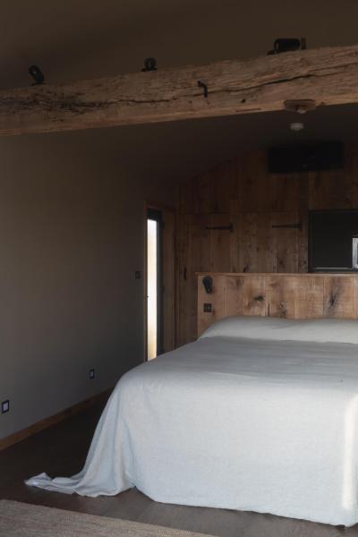 'Sloe At Daniels - Cotswolds