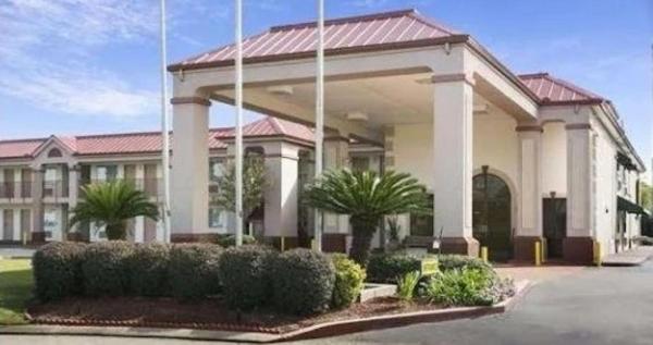 Staywell Suites - Baton Rouge