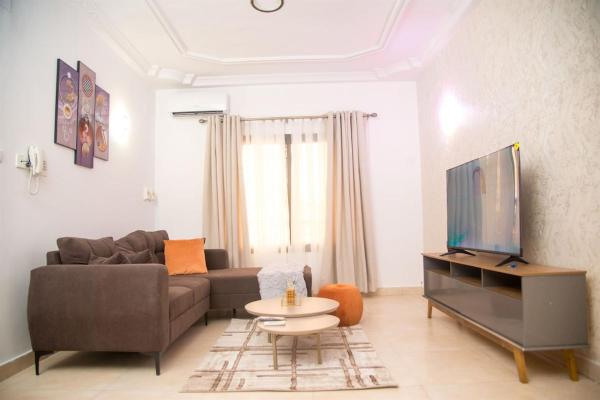 2 Bedrooms Appartment-gb Socimat, 2nd Floor - Kinshasa