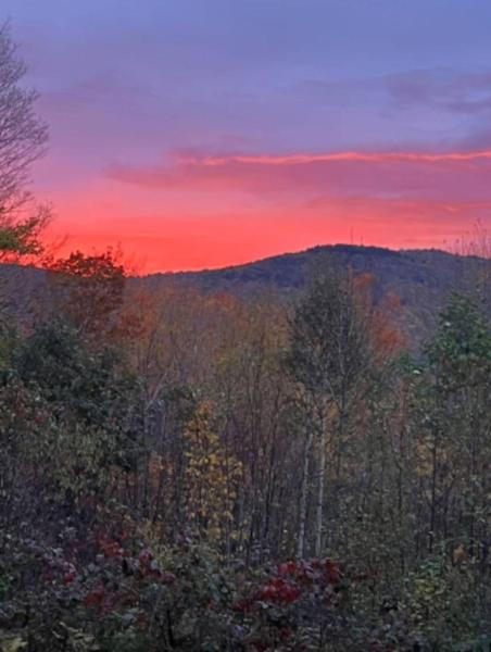 Rustic 3br Cabin Off-grid Cabin - New Hampshire (State)