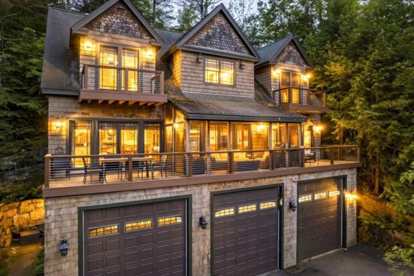 Luxury Lake Retreat, Game Room, Winnipesaukee - Gilford, NH