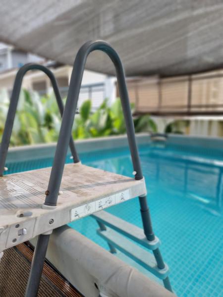 Ahmad's Homestay & Pool Di Bukit Cerakah, Shah Alam - Klang