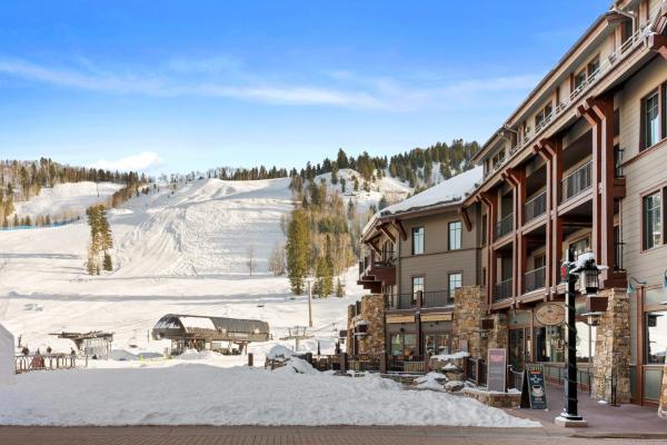 The Ritz-carlton 3br Residence 8304: Ski-in/ski-out Resort In Aspen With Courtyard View - Aspen, CO