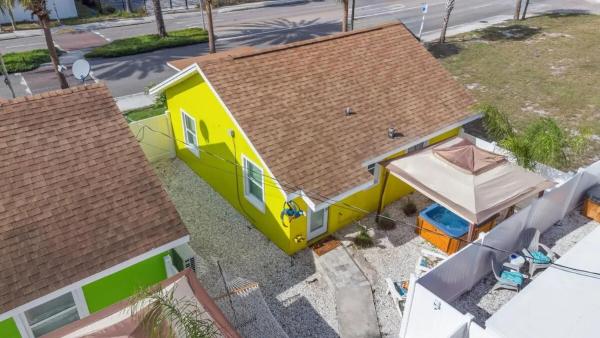Sunshine Tropical Villa - Safety Harbor, FL