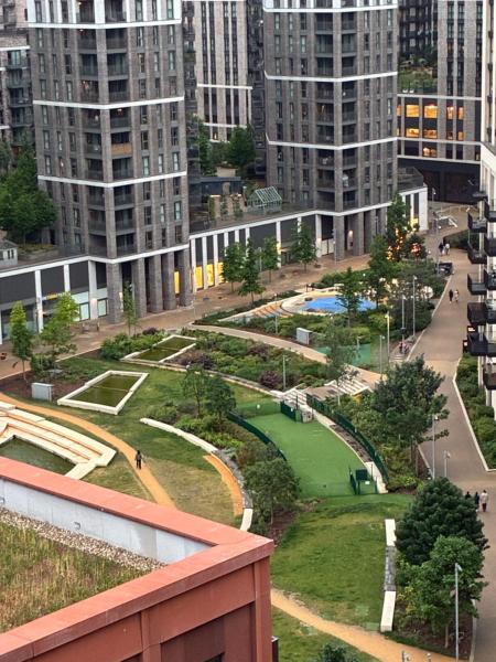 Modern 2br Apartment London Wembley Stadium - Balcony & Parking - Hounslow
