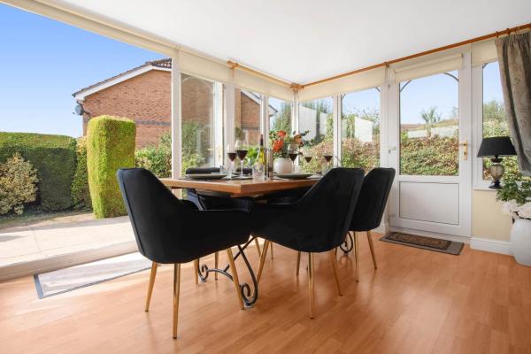 Whiskawaystays Toulouse Drive - Worcester