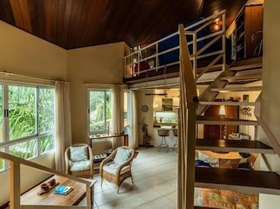 Cobertura Com Piscina E Vista Da Lagoa Da Conceição - Florianópolis